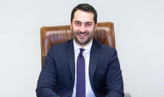 Bülent Arınç'ın Oğlu AKP'den İstifa Edip İYİ Parti'ye mi Geçiyor ... Bülent Arınç'ın Oğlu AKP'den İstifa Edip İYİ Parti'ye mi Geçiyor ...