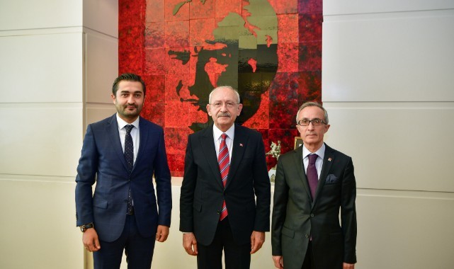 Necip Zeydan Cumhuriyet Halk Partisi’ne katıldı - Politika - İzmir gündemi Necip Zeydan Cumhuriyet Halk Partisi’ne katıldı - Politika - İzmir gündemi